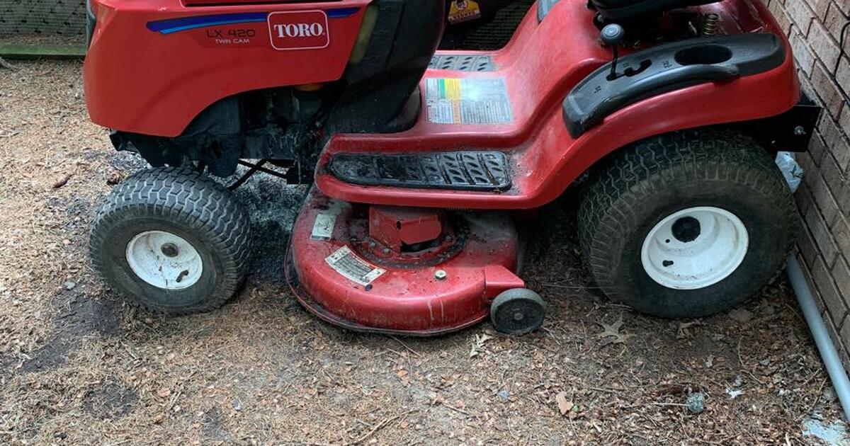 Toro LX 420 Lawn Tractor for $70 in Southfield, MI | For Sale & Free ...