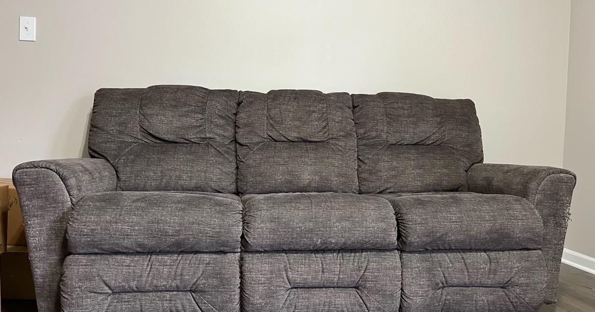 Reclining couch for $100 in Springfield, MO | For Sale & Free — Nextdoor