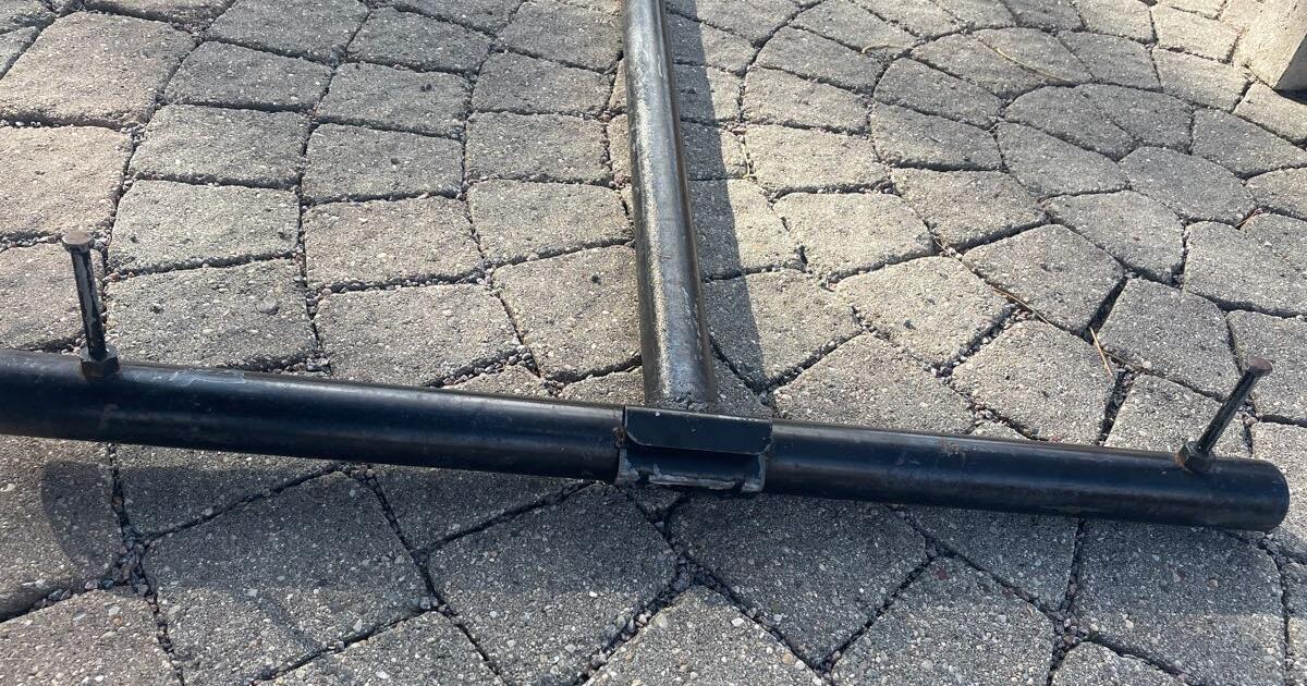 Retractable clothesline T-pole for Free in Maple Grove, MN | For Sale ...