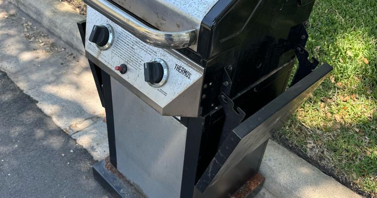 Free grill on the curb! for Free in Tampa, FL | For Sale & Free — Nextdoor