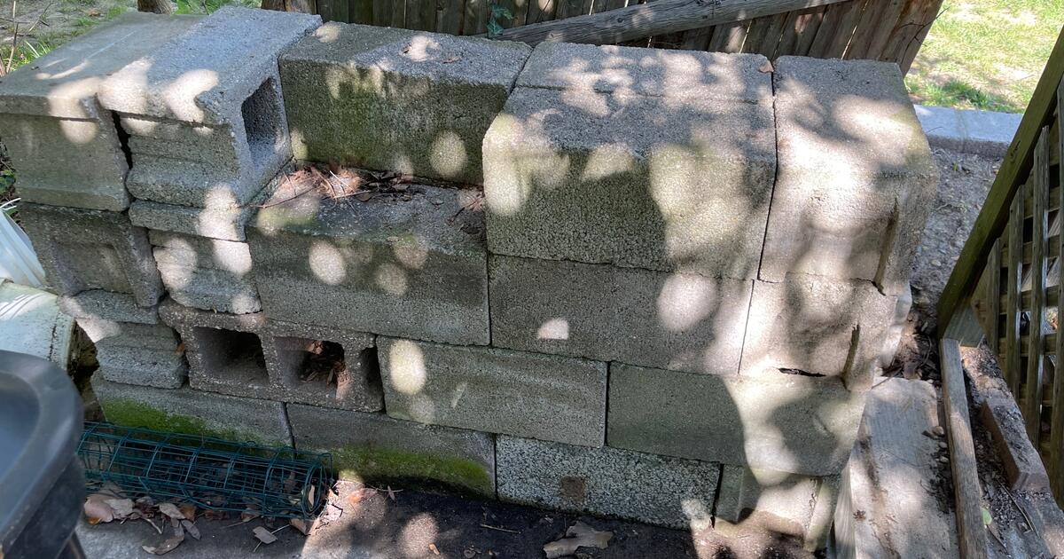 free cinder blocks for Free in Farmington Hills, MI | For Sale & Free ...