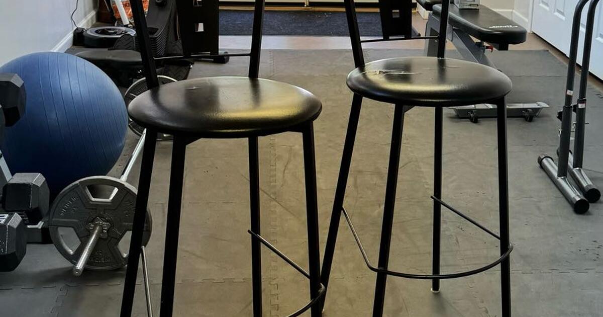 Free bar stools for Free in St. Charles, MO | For Sale & Free — Nextdoor