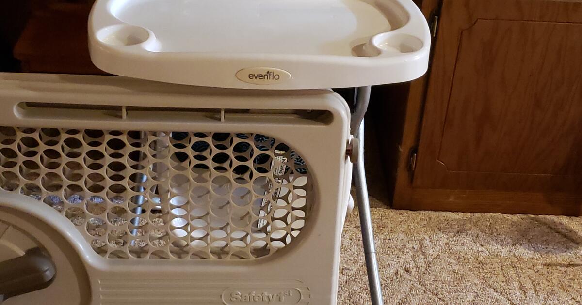 Baby High Chair, Safety Gate, and Toys for $15 in Slinger, WI | For ...