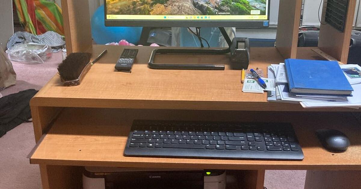 Computer desk for Free in Norwalk, CT | For Sale & Free — Nextdoor