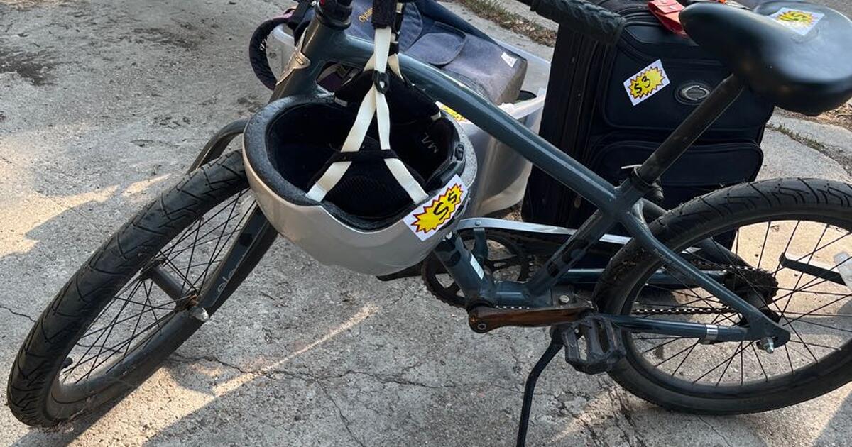 Yeti cooler, scan pans, gas grill, Biergarten table, elektra kids bike for Free in Denver, CO ...