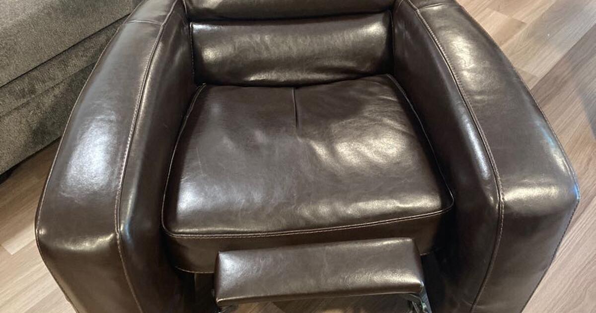 Italsofa recliner for $95 in Chamblee, GA | For Sale & Free — Nextdoor
