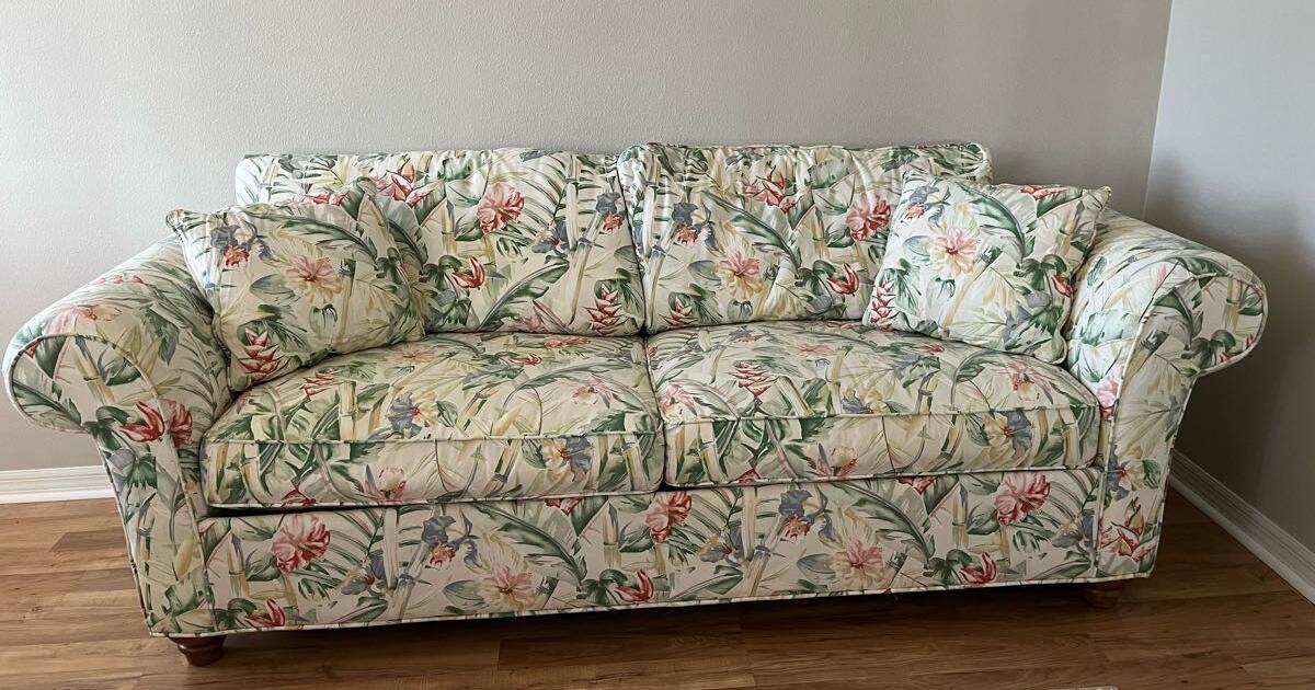 Tropical sofa sleeper for $105 in Chagrin Falls, OH | Finds — Nextdoor