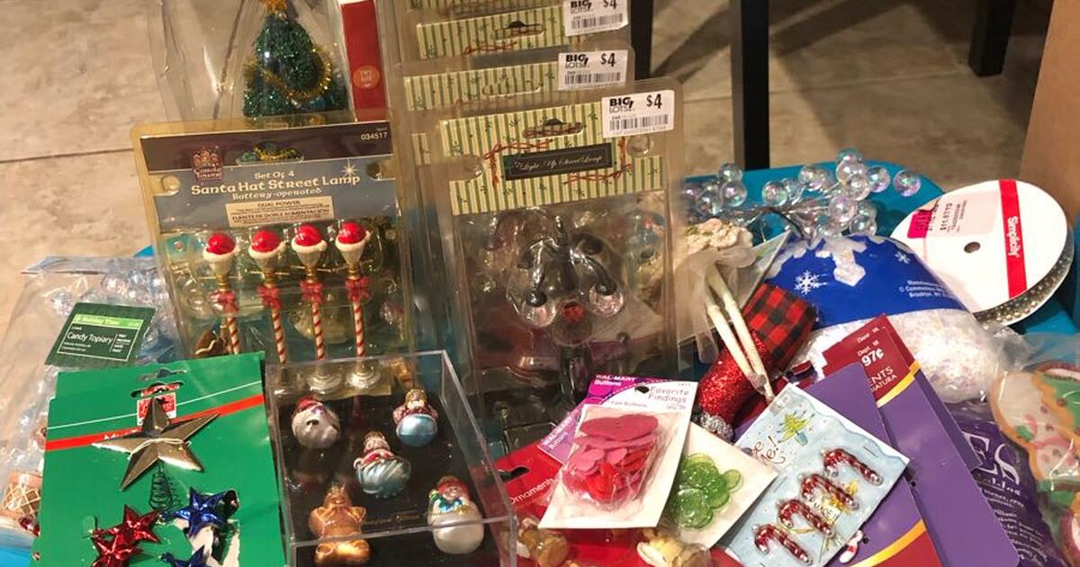 Christmas Decorations Bundle for $20 in Slidell, LA | For Sale & Free ...