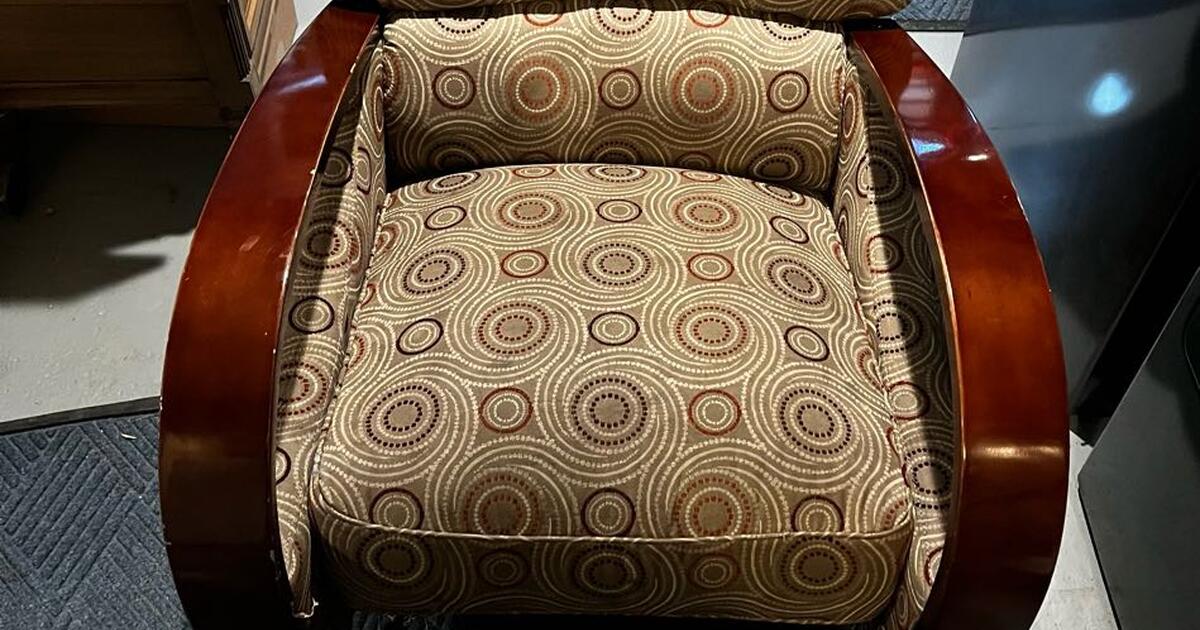Patterned Recliner Chairs for $40 in Pittsburgh, PA | For Sale & Free ...