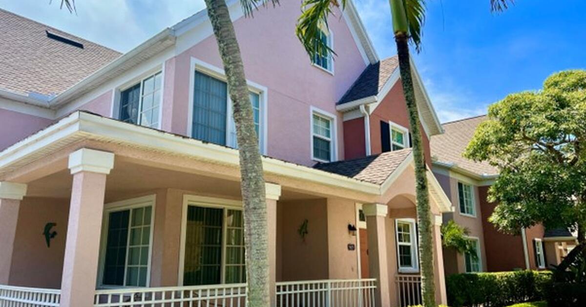 Lovely 2/2 condo with huge front porch for rent! for $1950 in Stuart ...