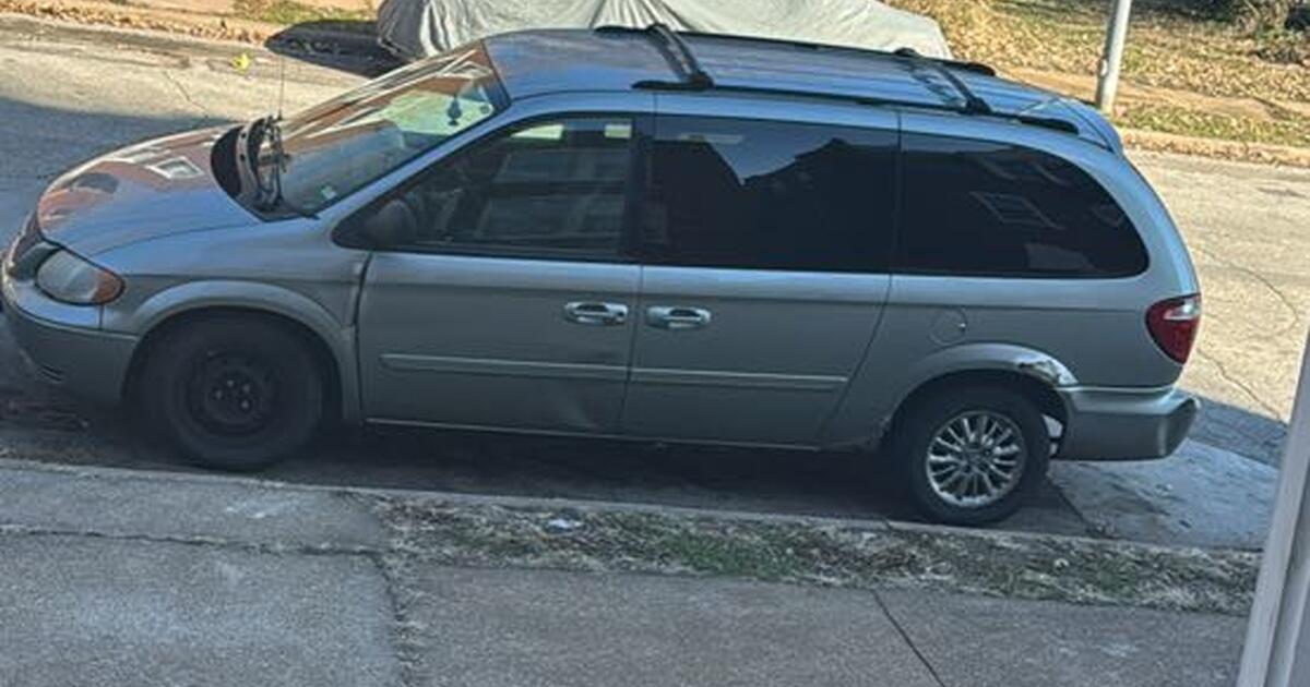 Silver Minivan for $1200 in St. Louis, MO | For Sale & Free — Nextdoor