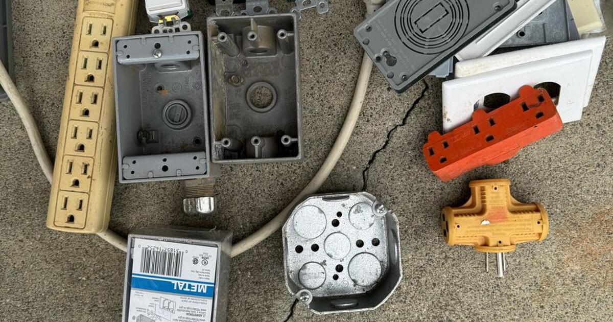 Bunch of electrical stuff - switches, outlets, wire for Free in Davis ...