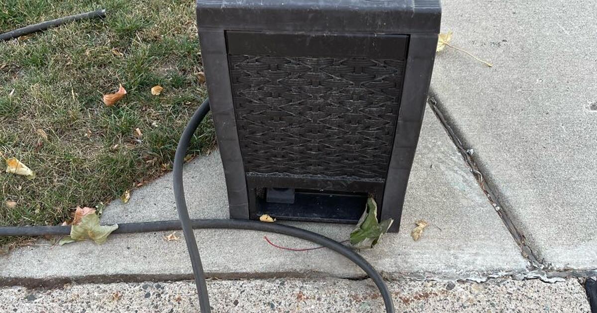 Suncast hose box for Free in Minneapolis, MN | Finds — Nextdoor