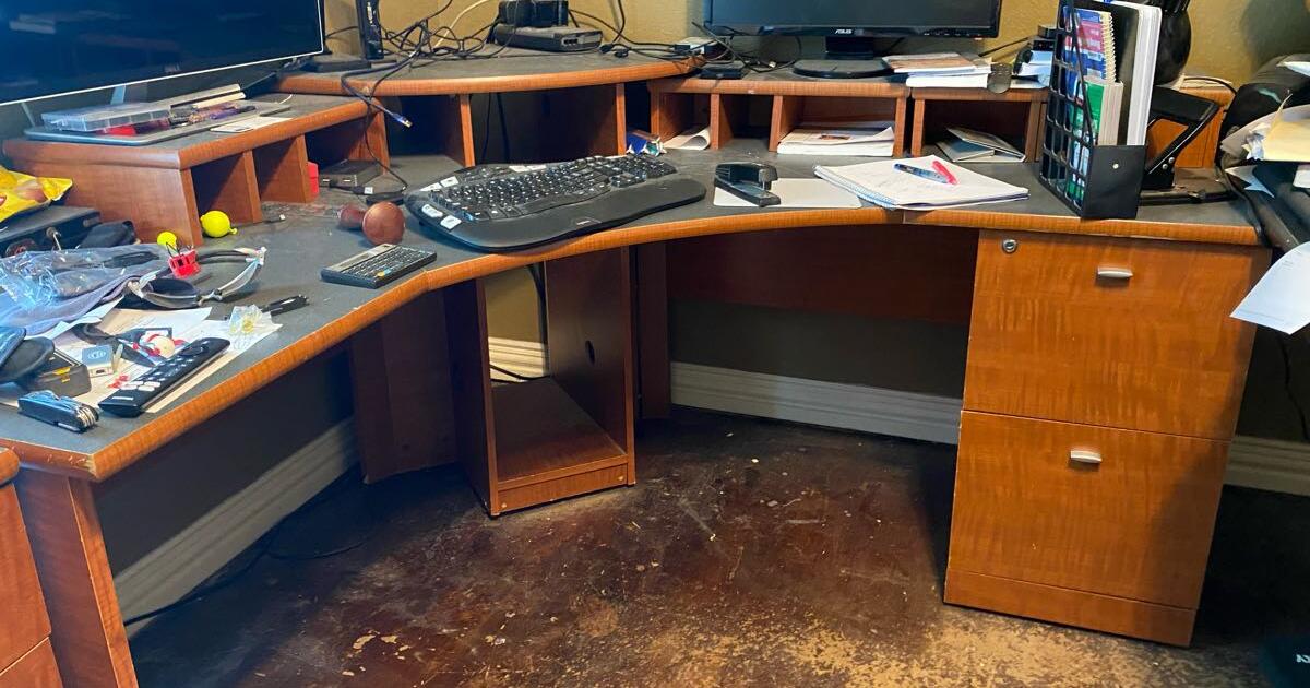 Large Corner Desk for Free in Royse City, TX | For Sale & Free — Nextdoor
