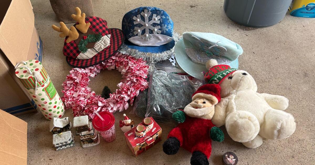 Free Christmas Decorations Bundle with lights for Free in Spring, TX ...