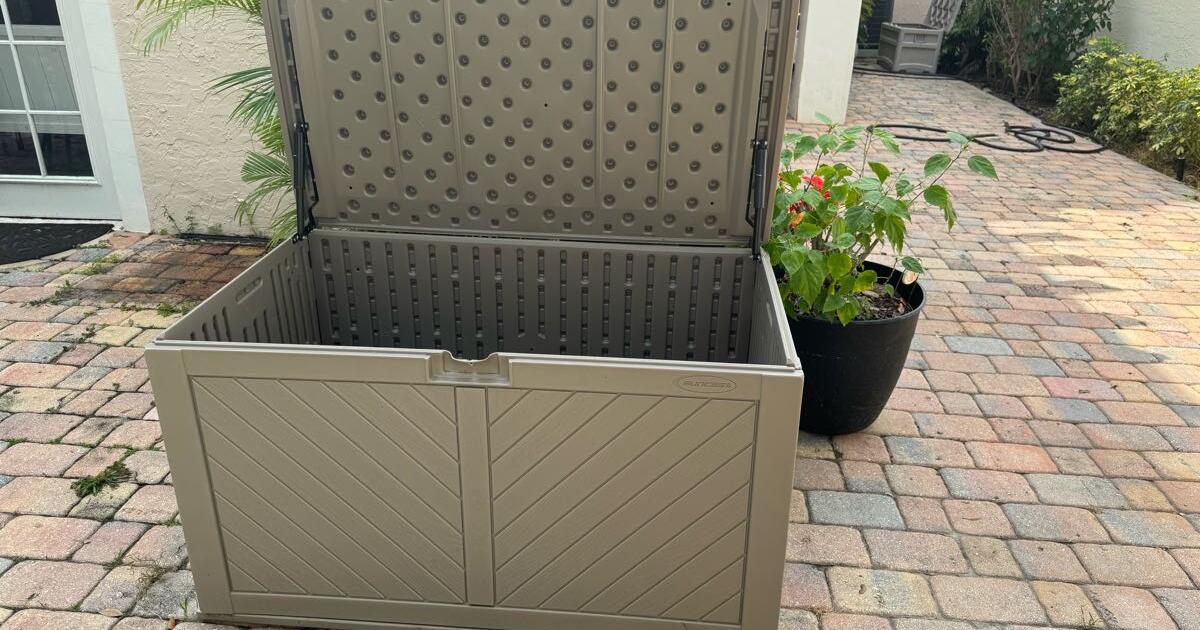 Yard Box for $60 in Palm Beach Gardens, FL | For Sale & Free — Nextdoor