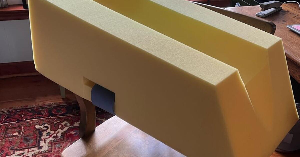 FREE Sturdy foam piece - leg elevator for Free in Hixson, TN | For Sale ...