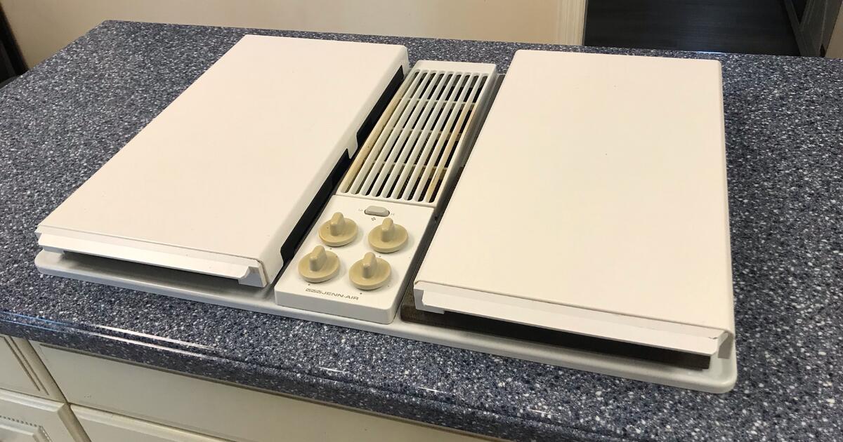 Used Jenn-Air white downdraft vent natural gas Cooktop for $200 in St ...