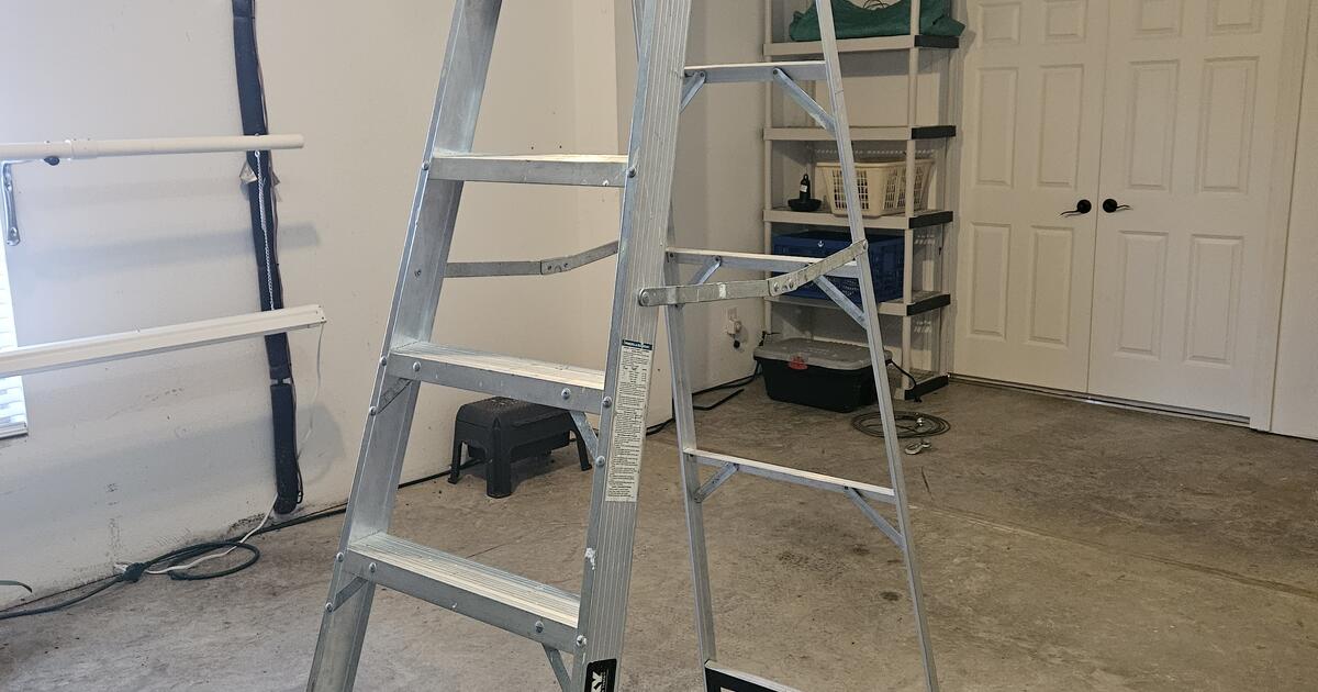 Husky 8' aluminum step ladder for $60 in Soddy Daisy, TN | For Sale ...