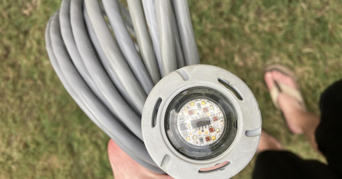 Hayward LACUS11100 ColorLogic 320 1.5-Inch LED Pool and Spa Light for ...