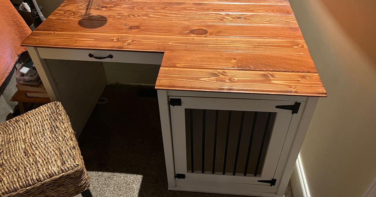 Custom Built Desk/Doggie Kennel for Free in Florence, SC | For Sale ...