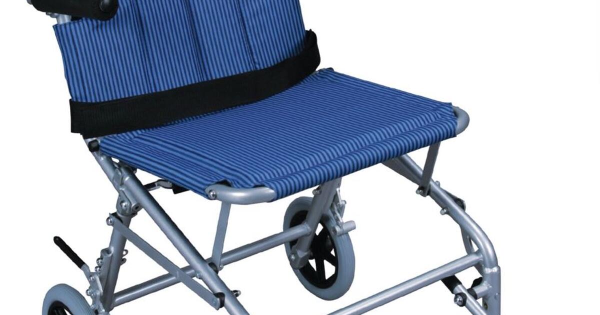 Drive Medical SL18 Super Light Folding Transport Chair / Wheelchair for ...