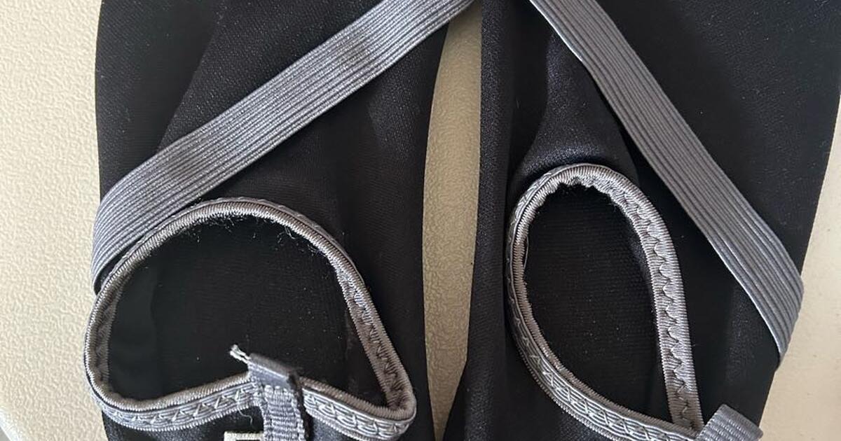 Yoga kickfit shoes never worn size M for $20 in St. Simons Island, GA ...