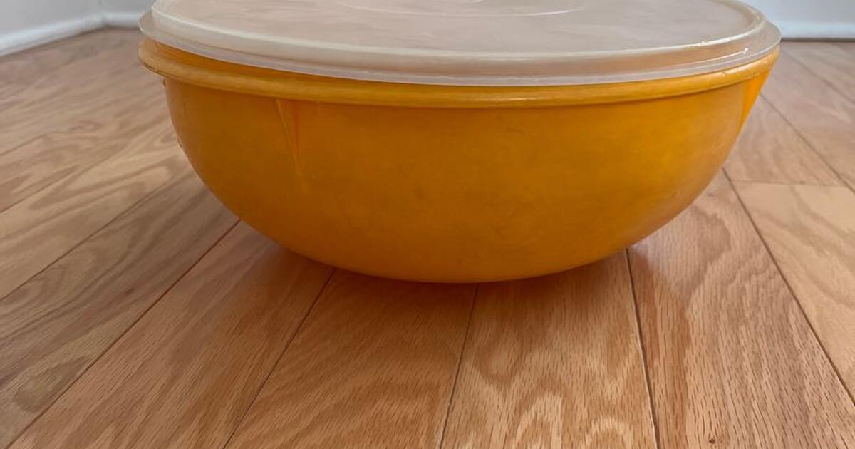 Tupperware fix & mix 26 cup large bowl w seal tight lid. for $20 in ...