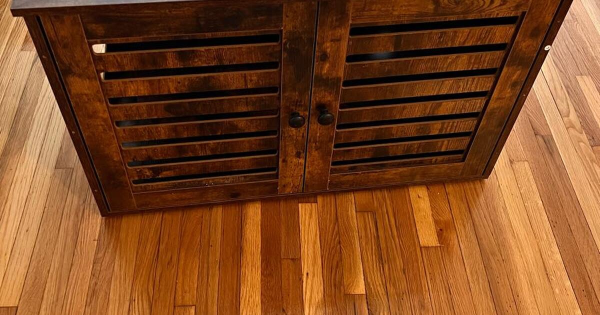 End table - Litter box enclosure for Free in Brooklyn, NY | For Sale ...