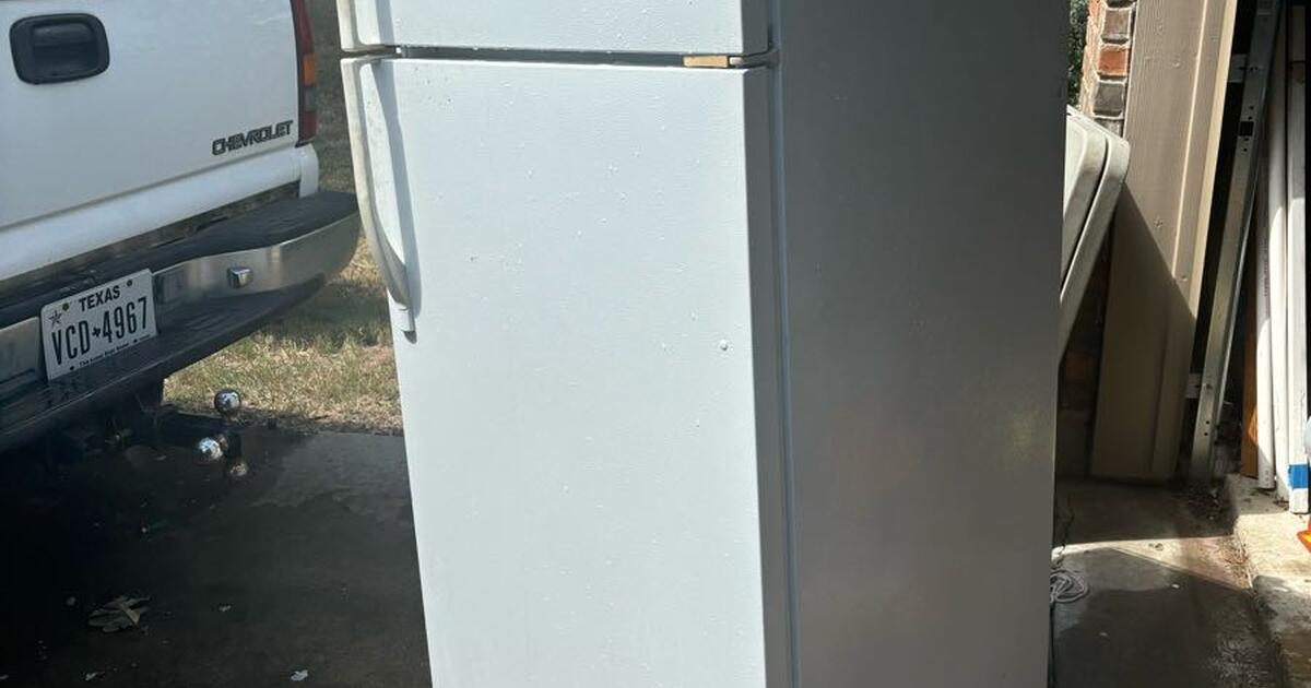 White Refrigerator for $100 in Kyle, TX | For Sale & Free — Nextdoor