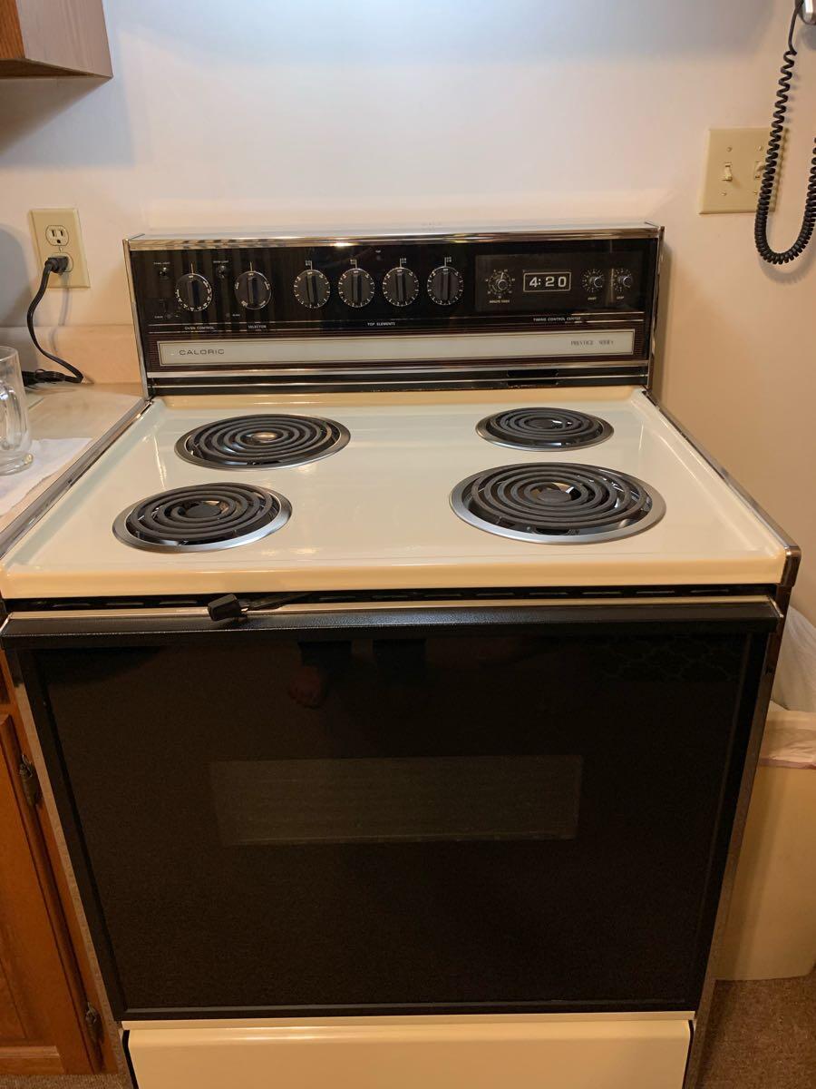 Caloric Electric Stove for $100 in North Versailles, PA | For Sale ...