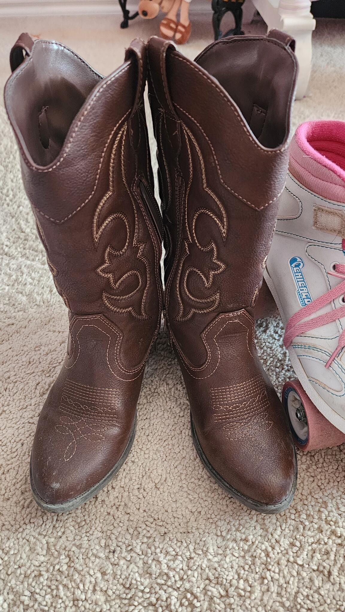 Brown Cowboy Boots And Roller Skates for $15 in San Antonio, TX | For ...