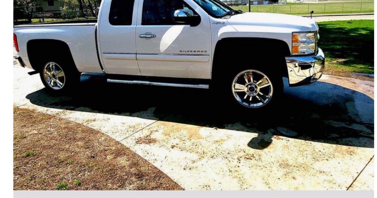 Chevy Silverado well cared for and very clean. for $10500 in St. Paul ...