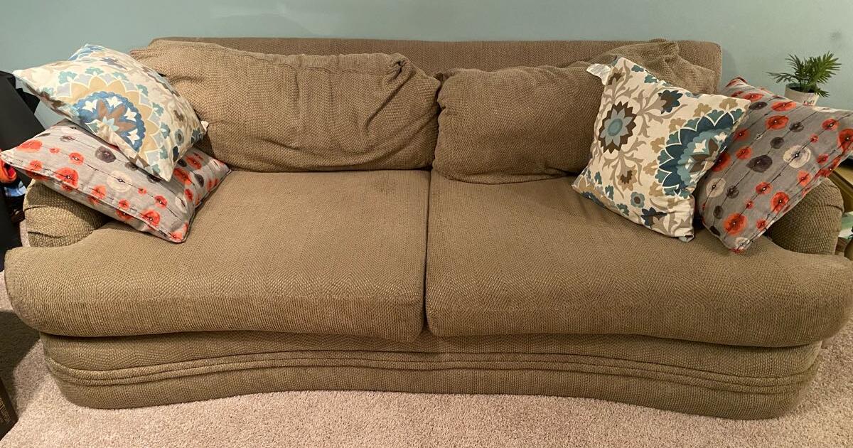 Free couch! for Free in Omaha, NE | For Sale & Free — Nextdoor