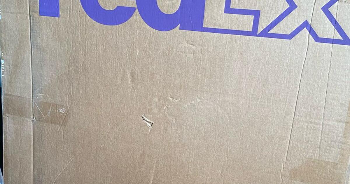 Large Fedex Art/Mirror box with insert for Free in La Quinta, CA ...