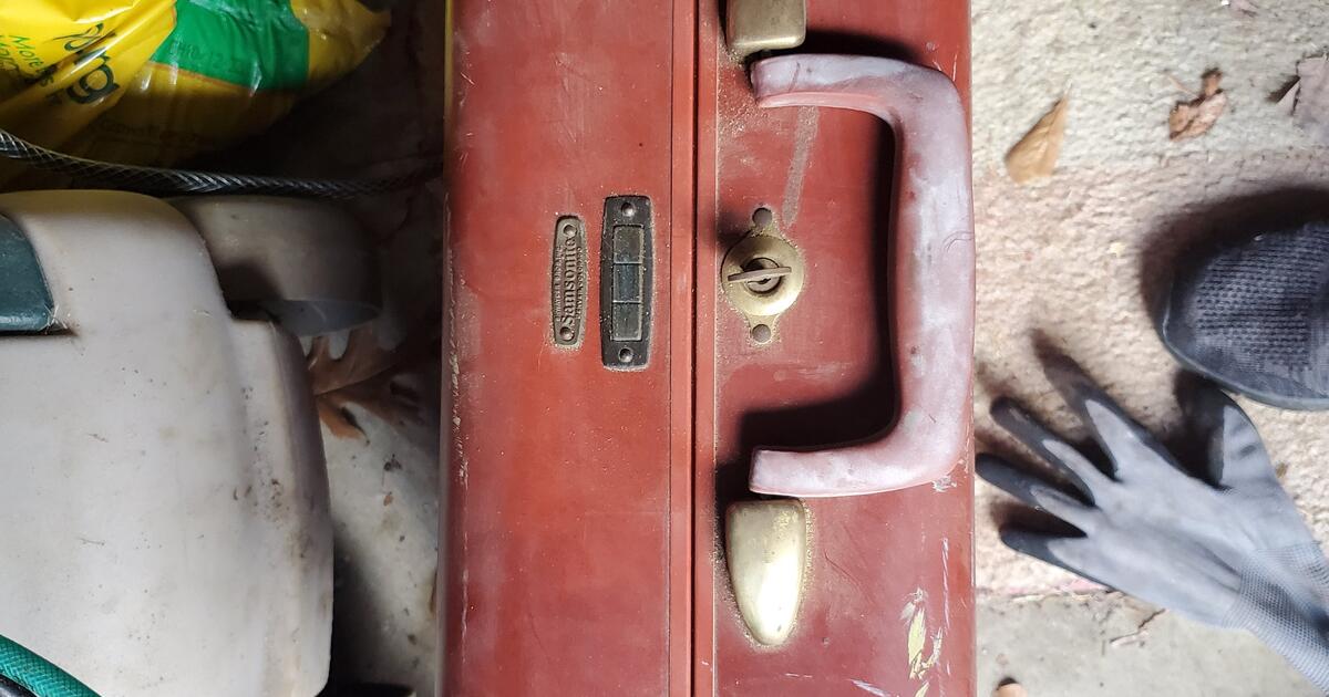 Samsonite Suitcase for Free in Charlotte, NC | For Sale & Free — Nextdoor