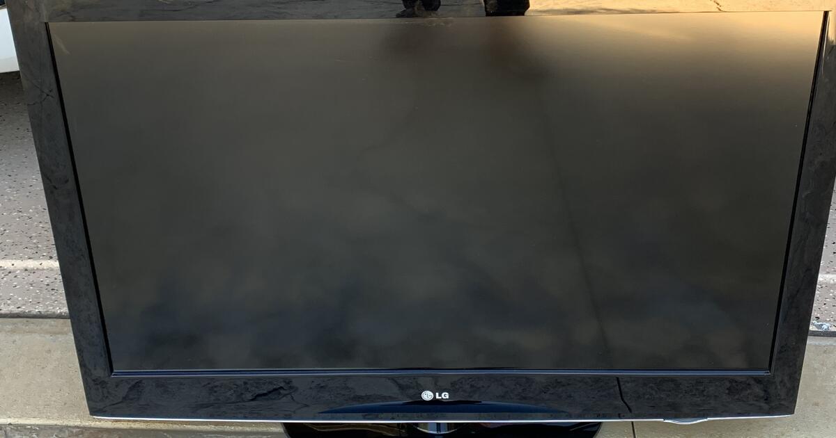 LG Flat Screen TV - 42 inch for Free in Thousand Oaks, CA | For Sale ...
