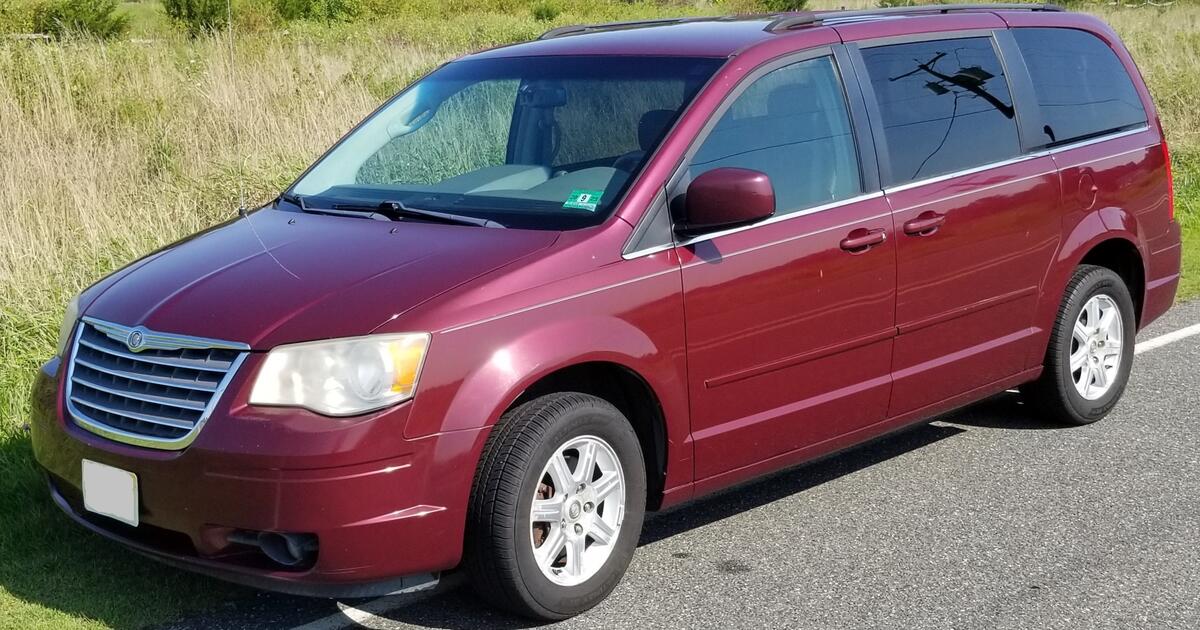 2008 Chrysler town & country. Chrysler Minivan for $3500 in Columbus ...