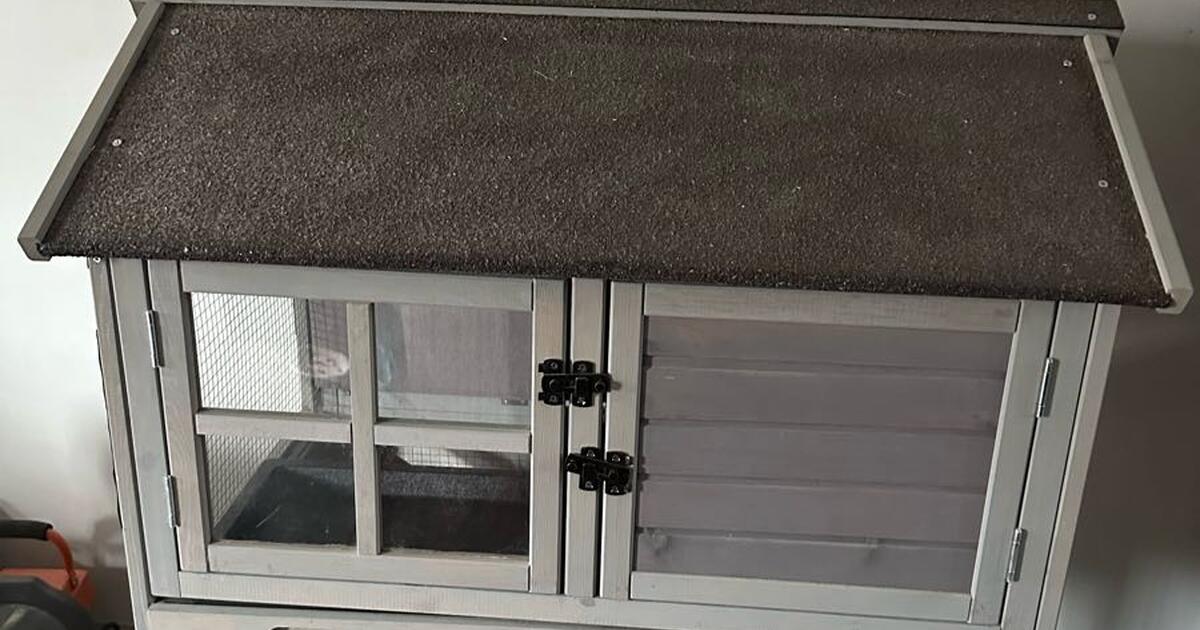 Rabbit Hutch / Cage with Oxbow Hay and Food for $50 in Newark, DE | For ...