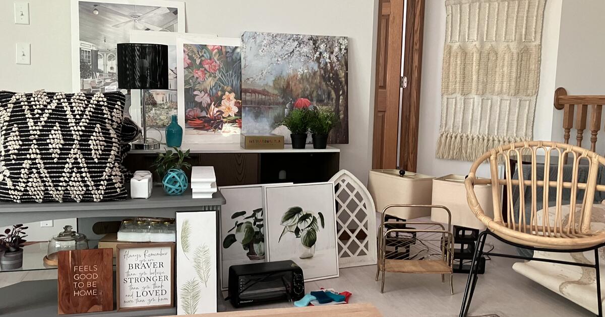 SALE Home Decor Housewares Small Furniture Art for $1 in Stacy, MN | For Sale & Free — Nextdoor