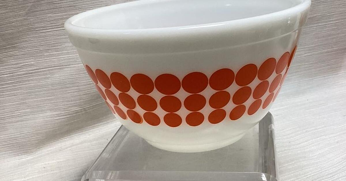Vintage Pyrex Orange Dots 401 Mixing Bowl for $40 in Madison, WI | For ...