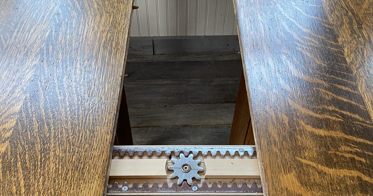 42 inch square Mission style solid oak dining table for $325 in Newark ...