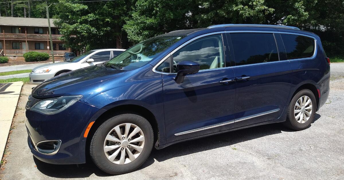 2019 Chrysler Pacifica Touring L Minivan for $19000 in Seneca, SC | For ...