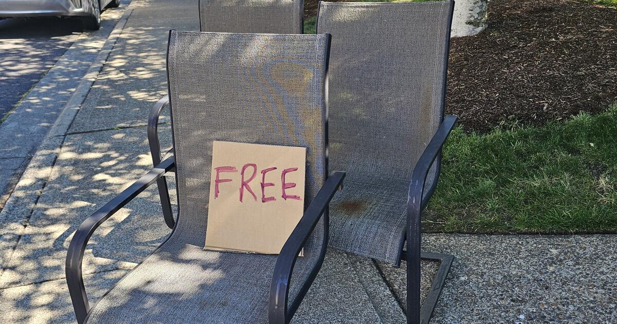 Free Patio Chairs for Free in Portland, OR | For Sale & Free — Nextdoor