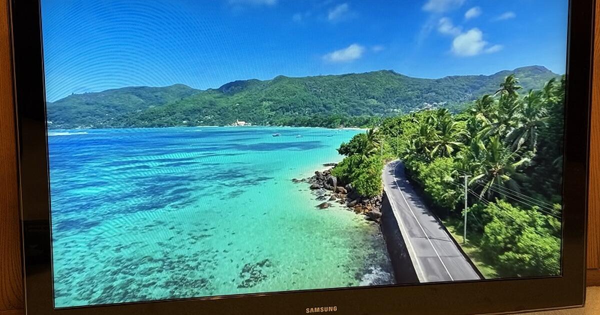 Samsung 52" TV LN52A650 w Google Chromecast - Pending pickup for Free ...