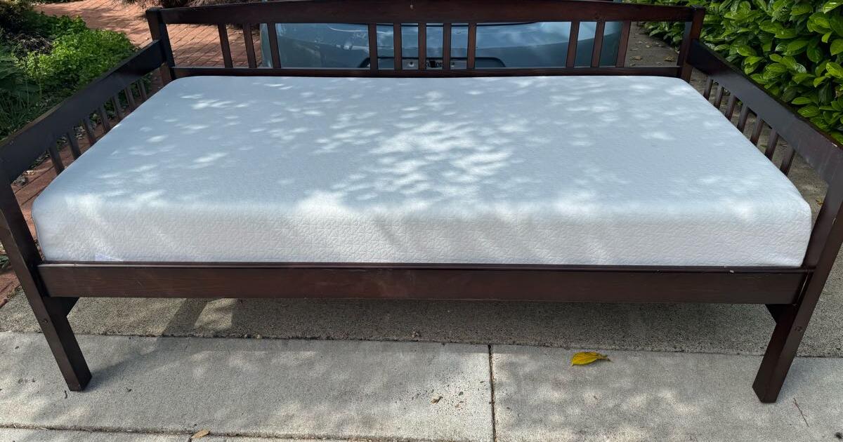 Free Daybed Frame and Mattress for Free in Portland, OR | For Sale ...