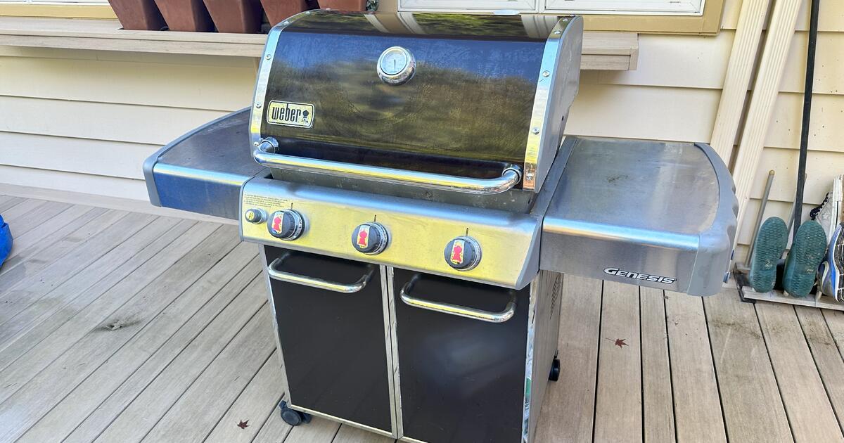 Webber Genesis BBQ used Free for Free in Bellevue, WA | For Sale & Free ...
