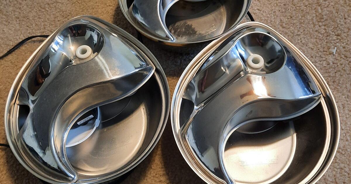 Pioneer Pet Stainless Steel Fountain Raindrop Design for $15 in Seven ...