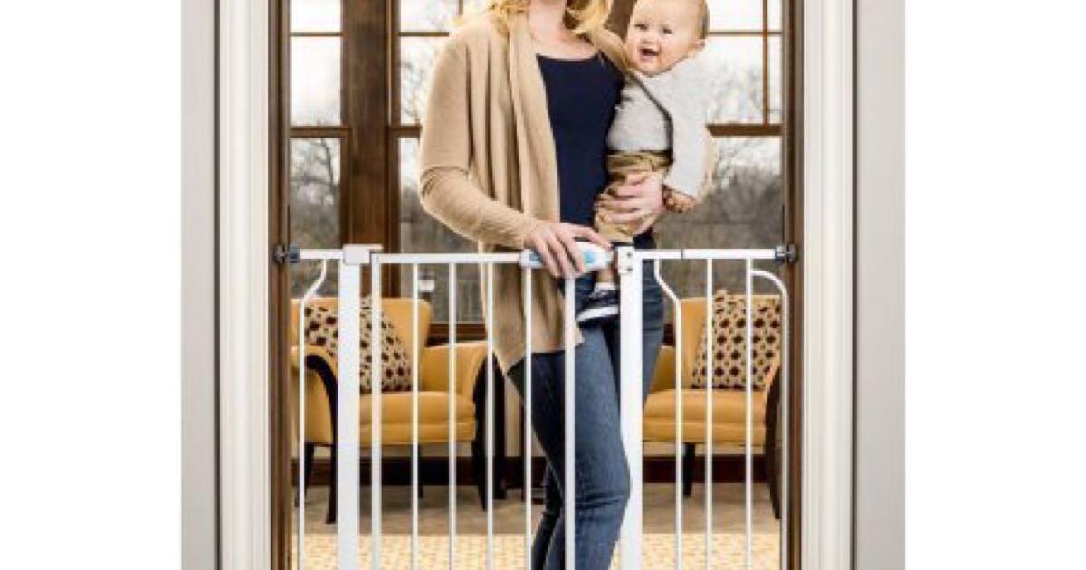 Regalo Walk Thru Baby/Pet Gate. White 37” Tall 32-34” Wide New But Out ...