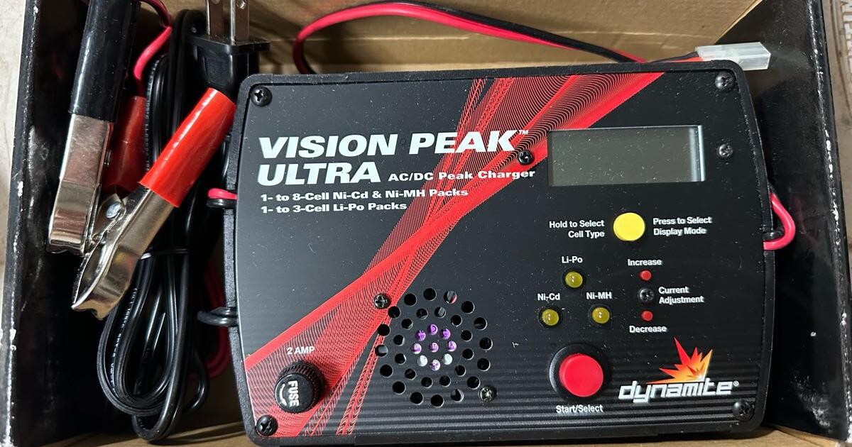Dynamite Vision Peak Ultra AC/DC Battery Charger NiCad NIMH Li-Po LCD ...